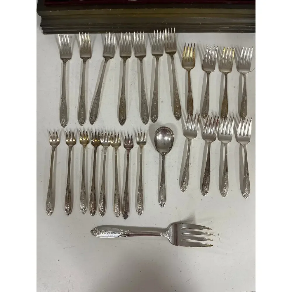 Rogers | Dining | Vtg Rogers Silver Plate Princess Royal Flatware Set W ...